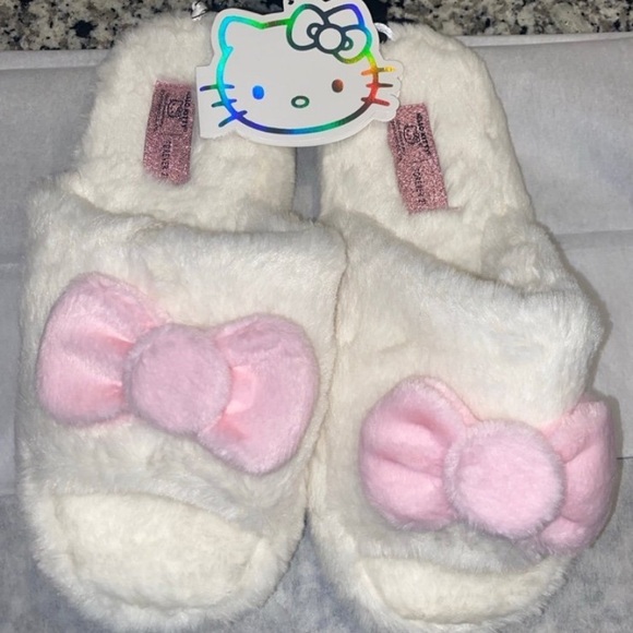Hello Kitty | Shoes | Hello Kitty Kids Fuzzy Slippers White And Pink ...